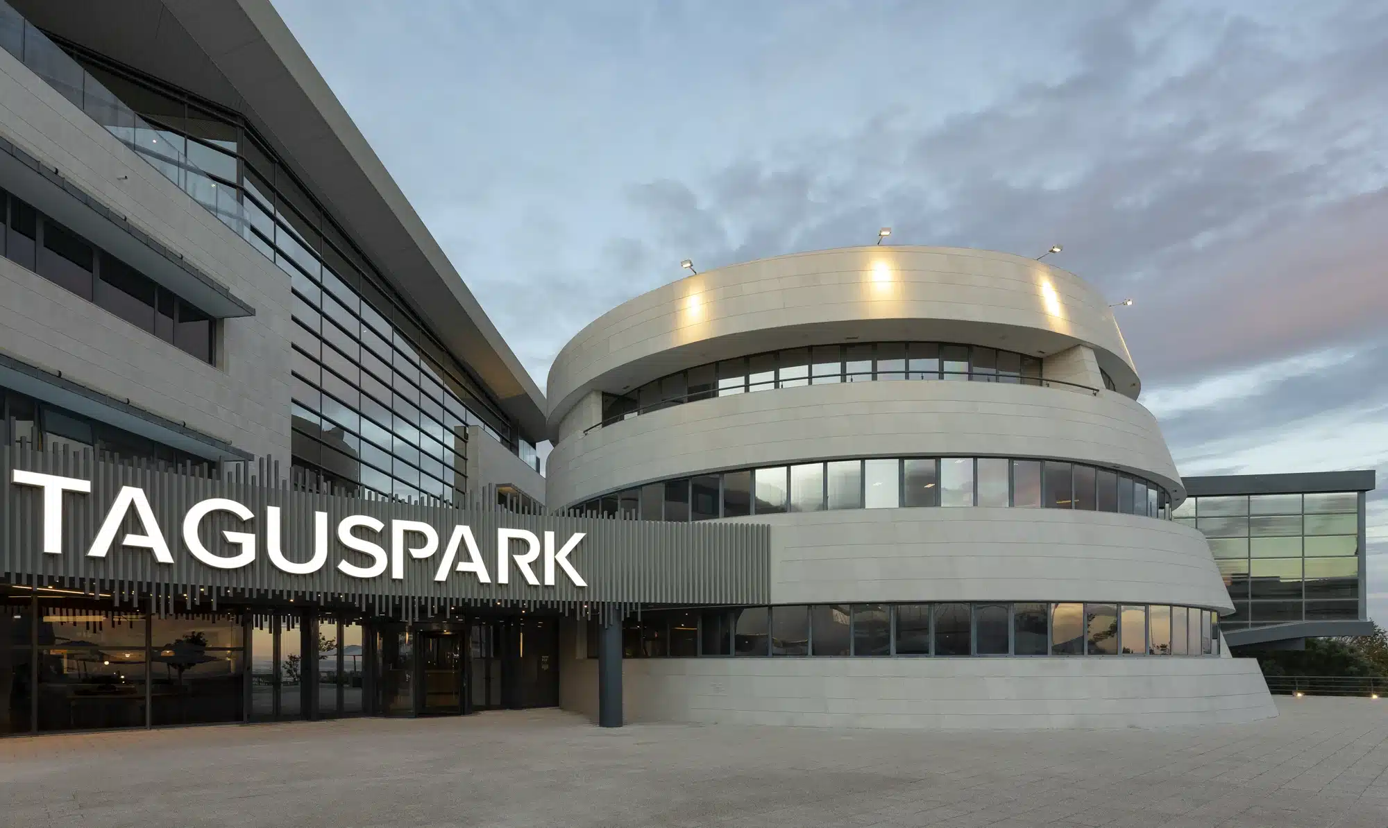 Museu de arte Urbana do Taguspark recebe nova obra de arte - TAGUSPARK
